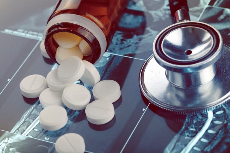 Lung Cancer Medication: What To Expect | Healthhospital.org