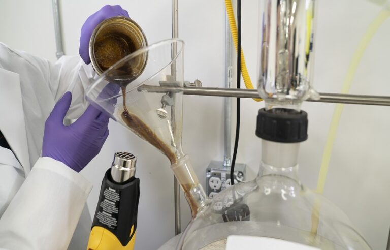 Reasons to Choose Solventless Cannabis Extraction | Healthhospital.org